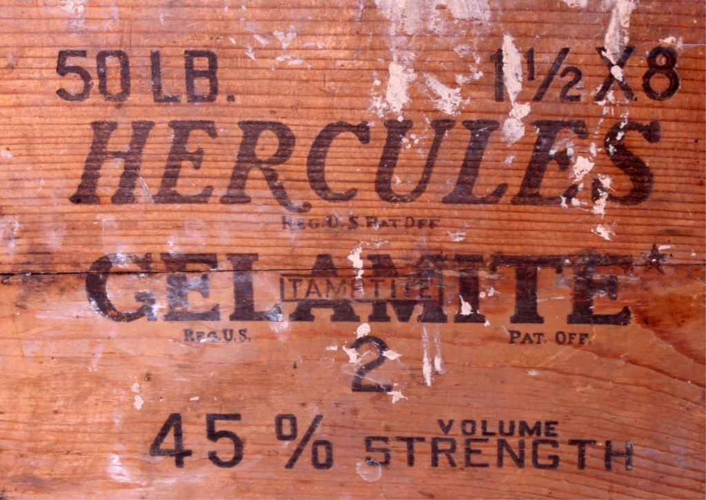 Wooden Hercules Powder Box This is a Hercules Powd