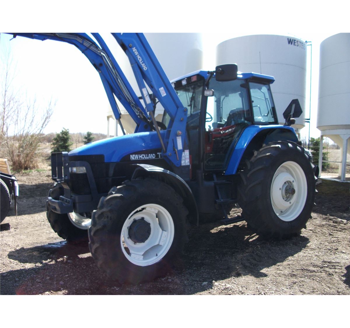 NEW `HOLLAND TM115 FRONT WHEEL ASSIST TRACTOR