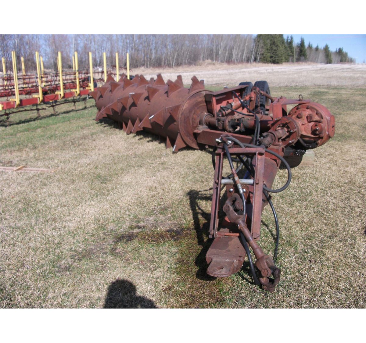 HEAVY DUTY PTO ROCK RAKE