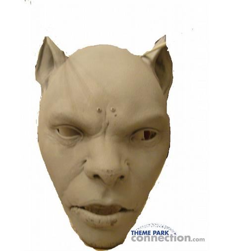 The Hunger Games 2012 Movie Production Used Fiberglass CGI Muttation ...