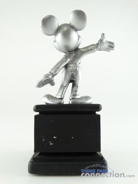 Disney Rare CAST Member Exclusive MICKEY MOUSE Silver Mousecar Figure ...