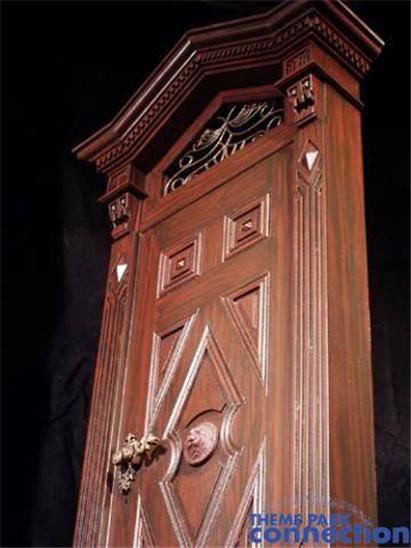 Disney Disneyland Magic Kingdom The Haunted Mansion Attraction Door ...