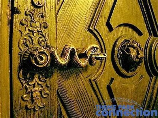 Disney Disneyland Magic Kingdom The Haunted Mansion Attraction Door ...