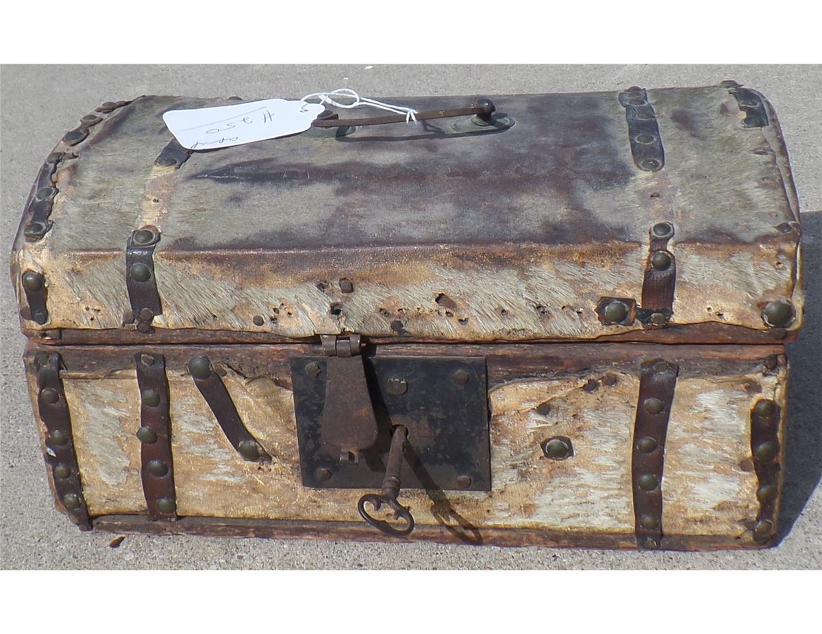 Small Wood Wagon Train Trunk