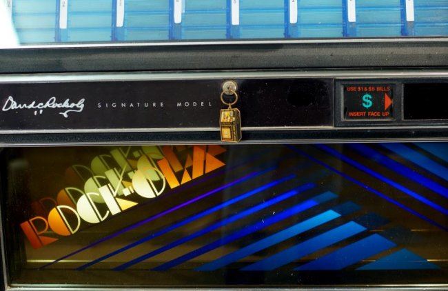 Rockola CD juke box - model 496