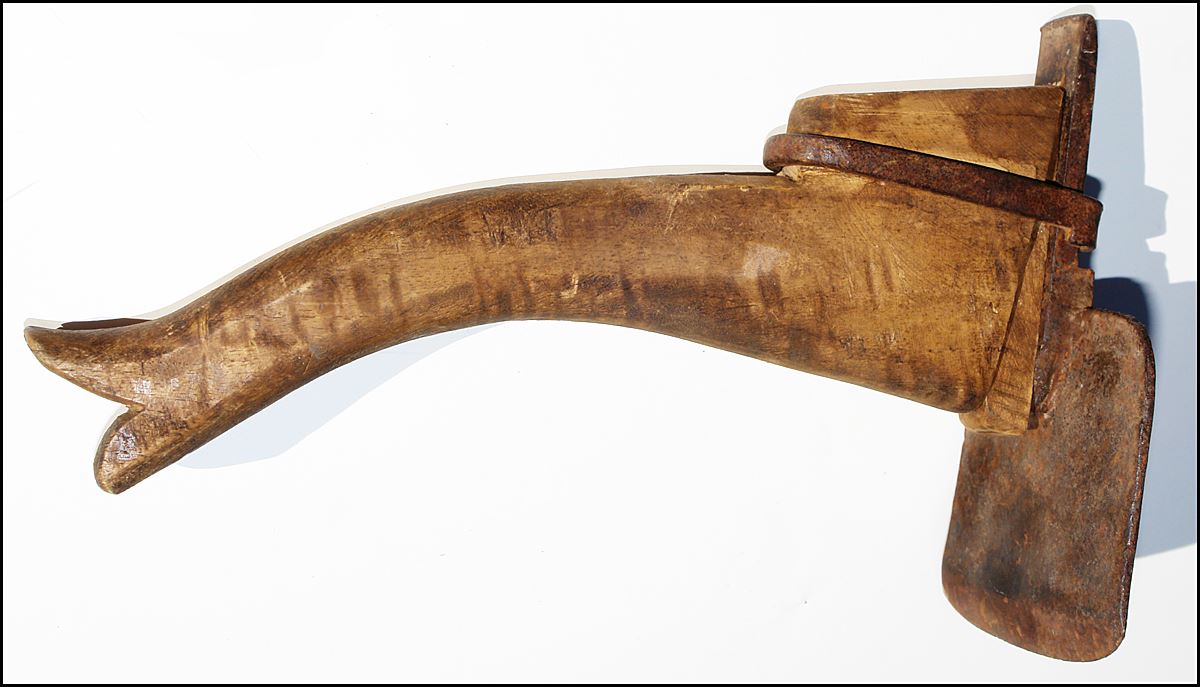 hand forged 4" buffalo hide scraper