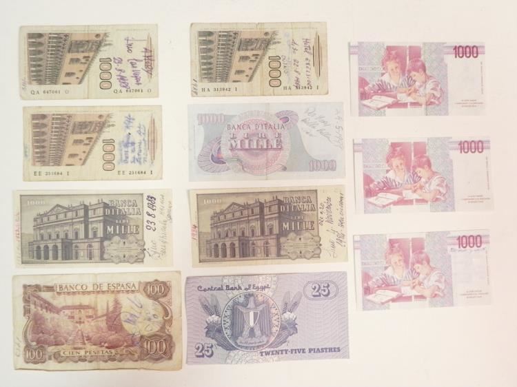 Lot of 11 Foreign Bills Notes Italy Spain Egypt 1000