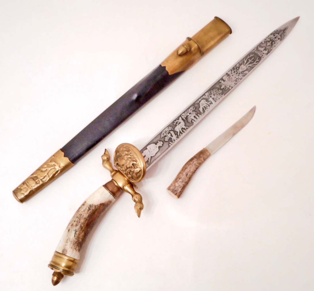GERMAN NAZI HUNTING DAGGER W/ STAG HANDLE AND SCABBARD
