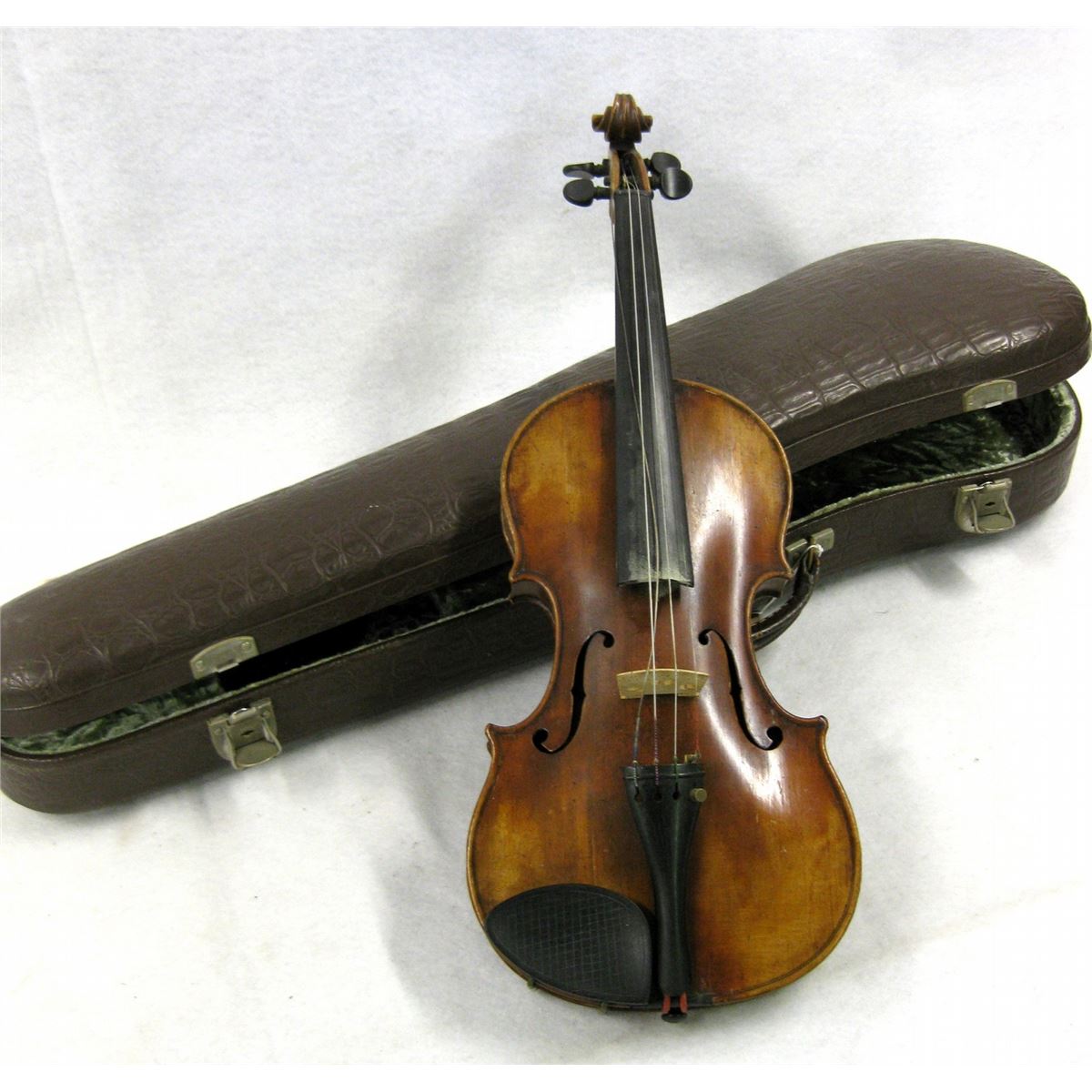 German violin, with maker Wilhelm Durrschmidt, Markneukirchen, paper ...