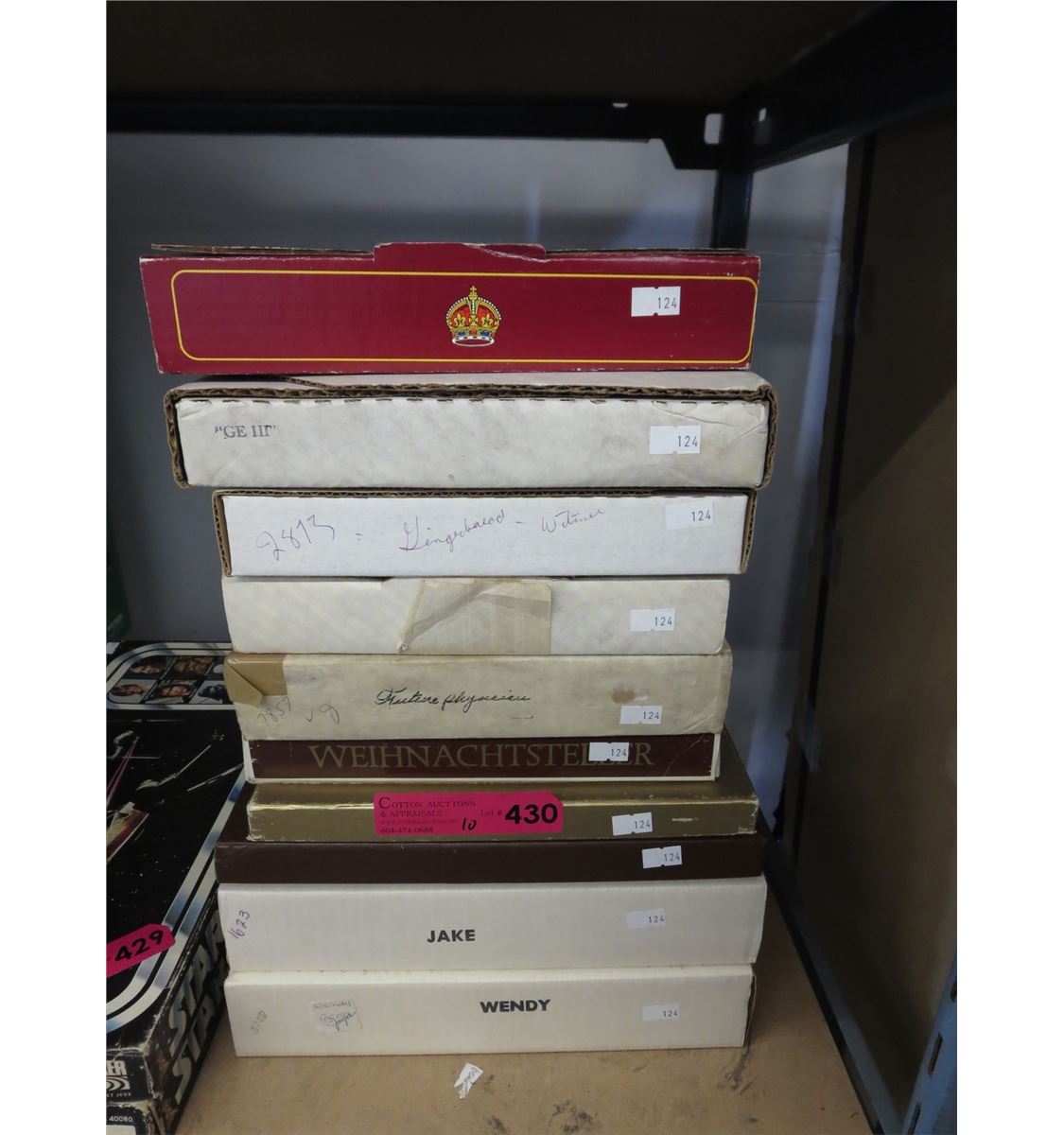 10 Collector plates in original boxes.