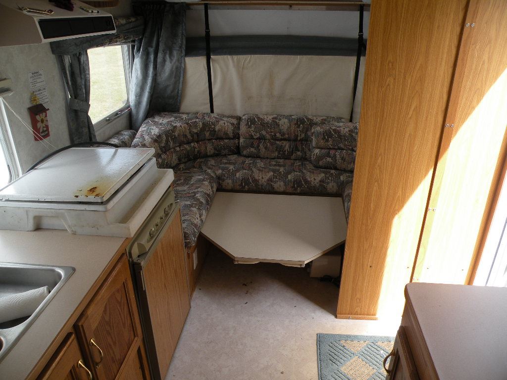 2000 Bobcat 18 ft camper trailer SN#-4YDT2022XY8026915