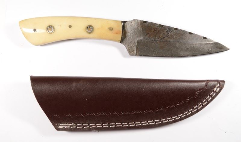 9" Ladder Pattern Damascus Steel Skinner Knife