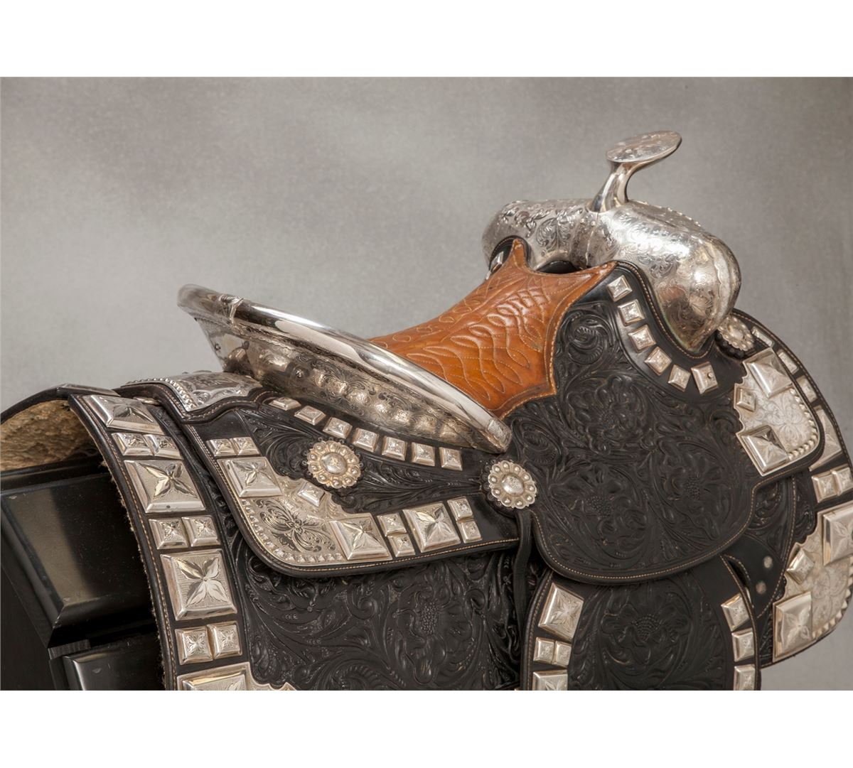 Holtz Saddle Co. Silver Parade Saddle