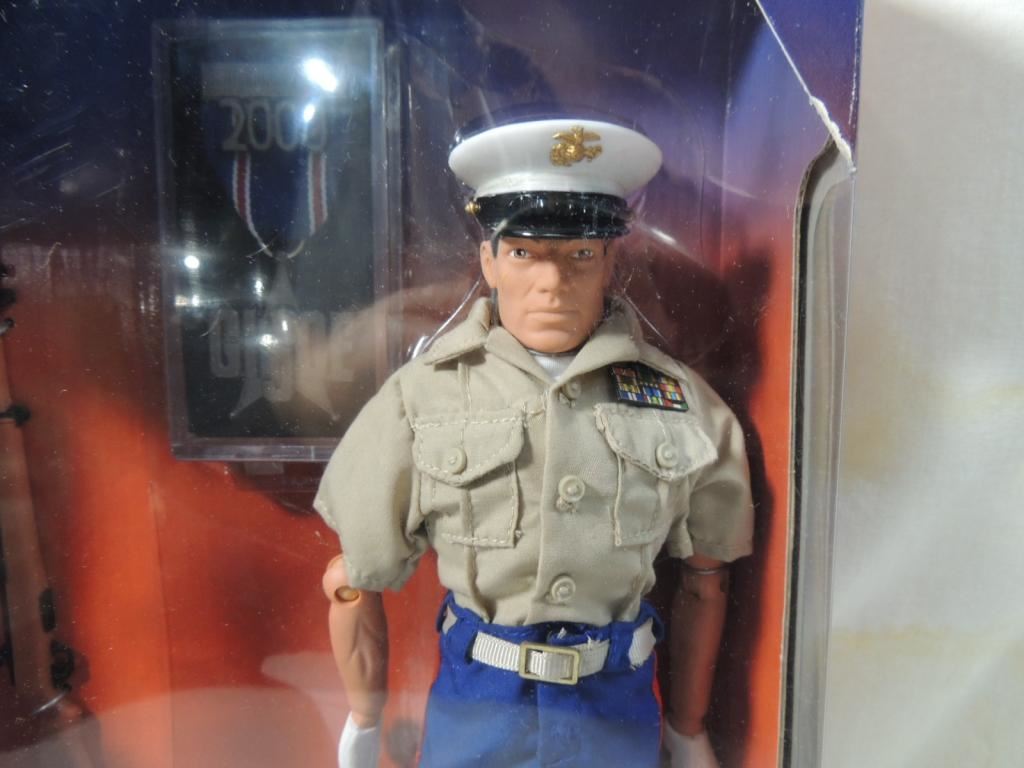 GI JOE MILLENNIUM SALUTE ACTION FIGURE