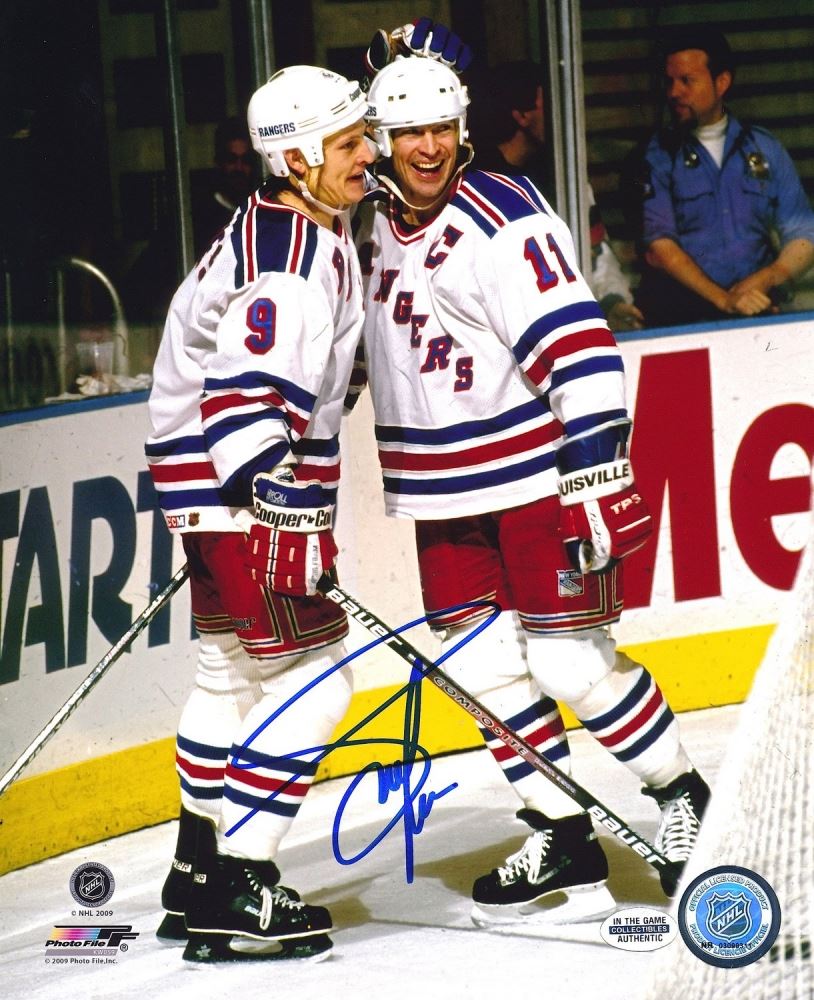 Adam Graves Signed Rangers 8x10 Photo (In The Game)