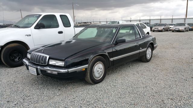 92 Buick Riviera 2 Dr STD Coupe - T - DRIVE MC KK