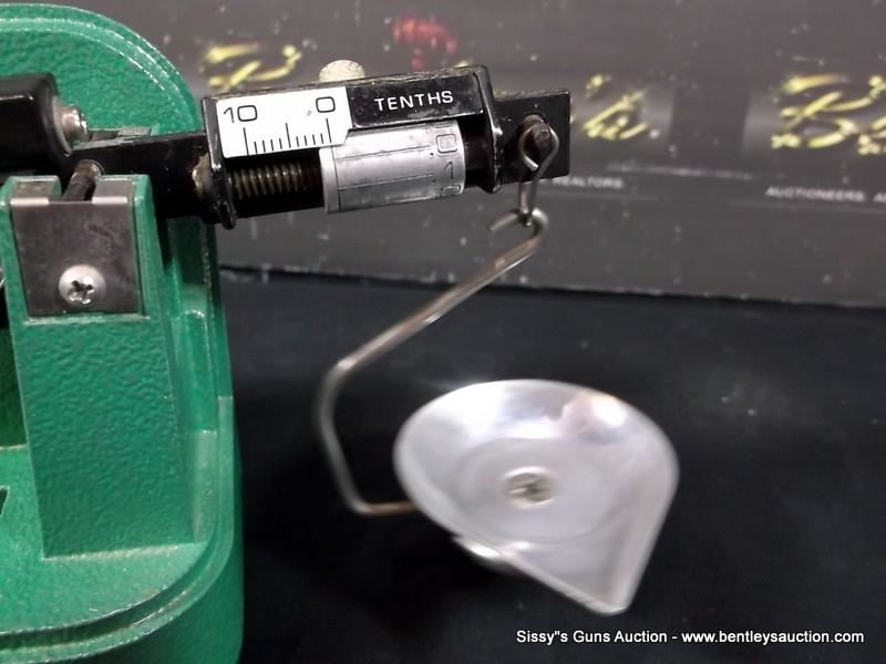 RCBS 10-10 POWDER GRAIN SCALE BY OHAUS