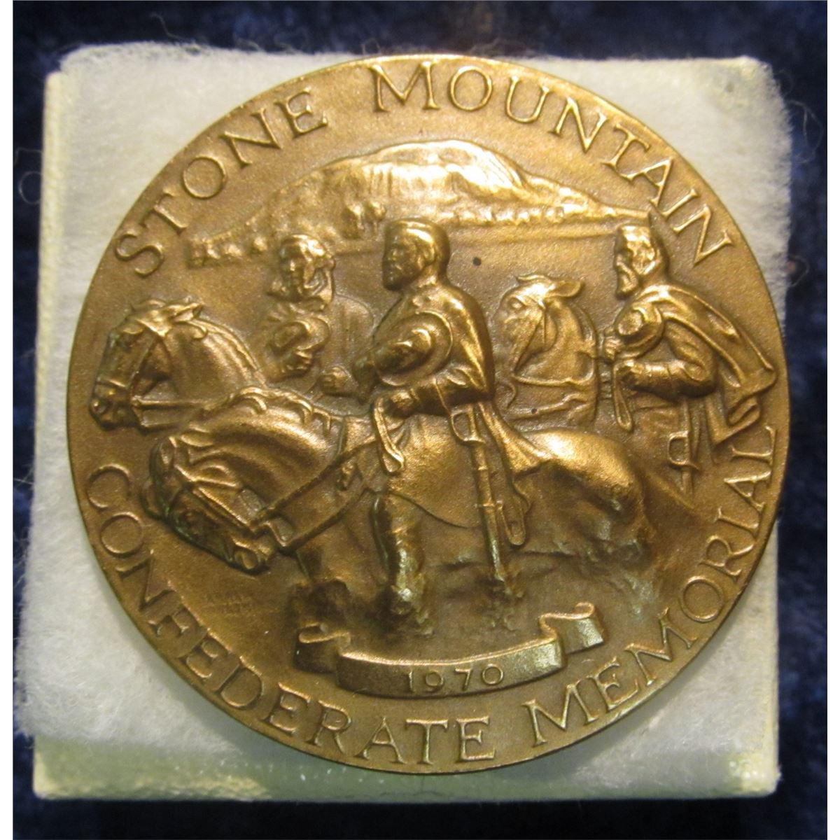 1049. Stone Mountain Confederate Memorial High Relief medal from ...