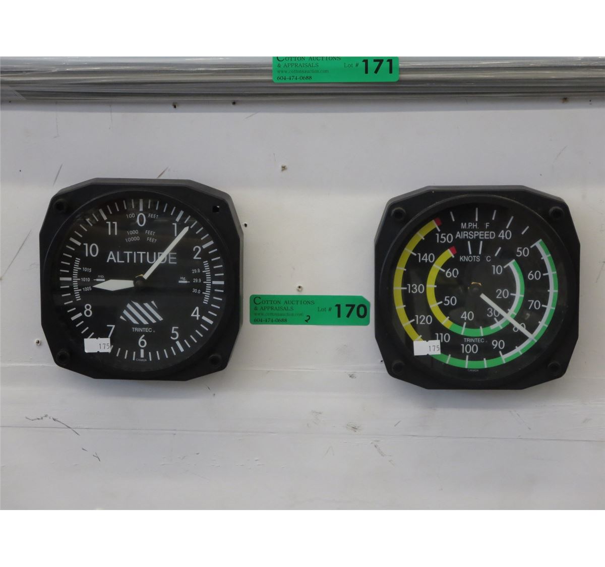 Wall clock & barometer - Airplane themed