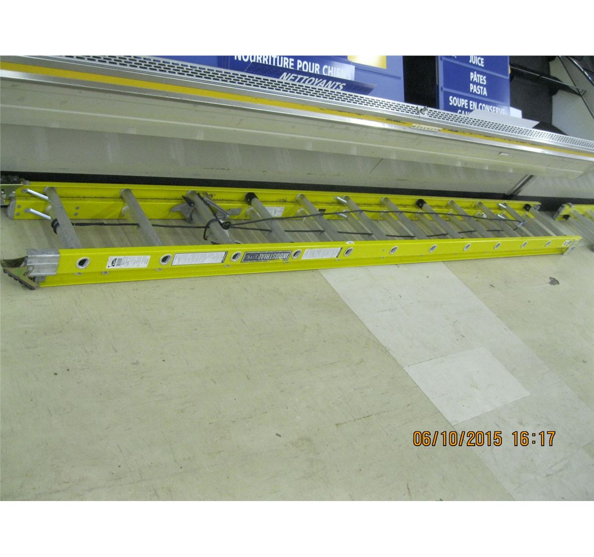 24' INDUSTRIAL LITE EXTENSION LADDER MD LP6124, GRADE 1