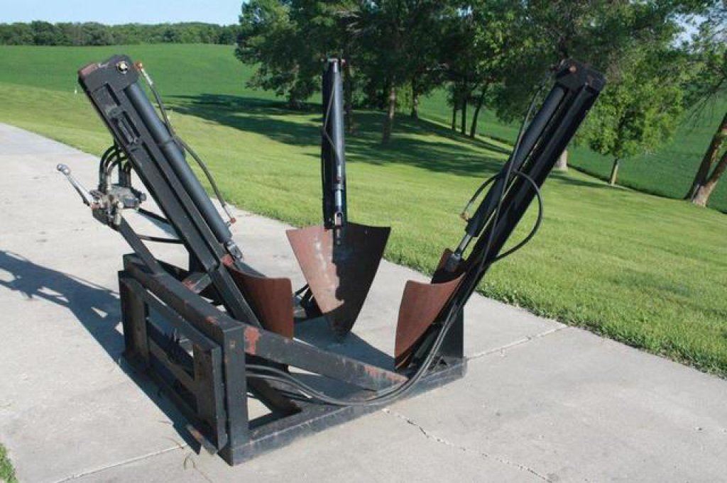 Skidsteer Tree Spade Attachment, good condition