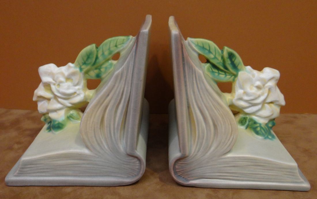 Gray White Rose bookends, 659, near mint