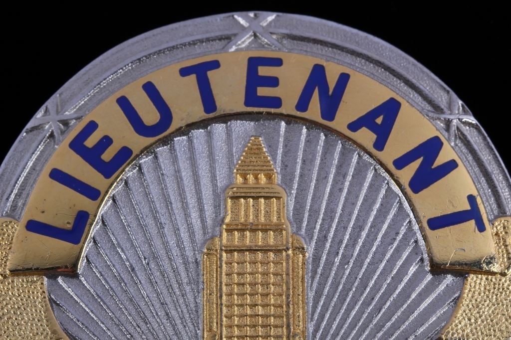 Los Angeles Lieutenant Police Badge Dragnet