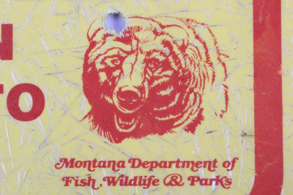 Hunting Closure Montana Fish Wildlife & Parks Sign