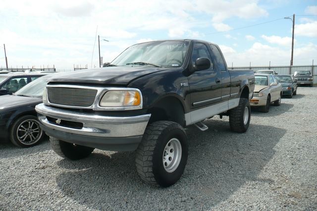 97 Ford F-150 3 Dr Extended Cab LB - T - `DRIVE