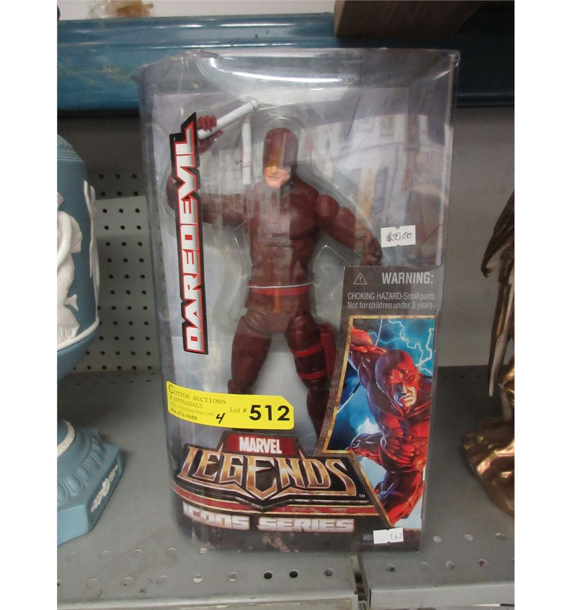 4 Marvel Legends figurines