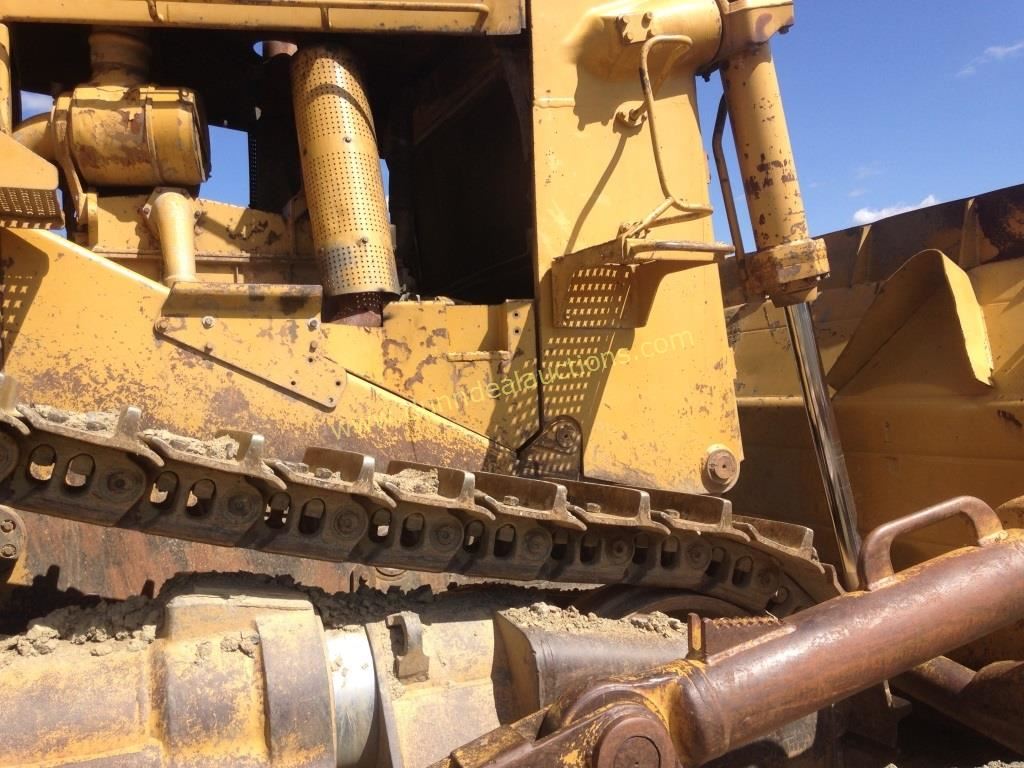 1984 CAT D10L Crawler Tractor Dozer with Ripper