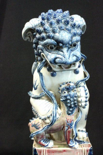 Porcelain blue and white foo dogs
