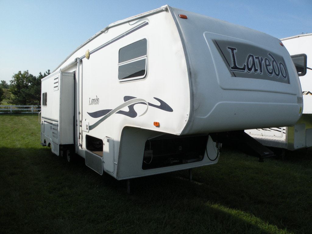 2001 Laredo 5th wheel camper SN#-4YDF27R2914450366