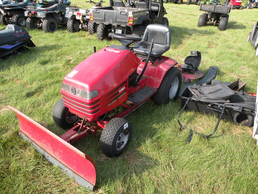 Toro Wheel Horse 266-H mower w/bagger & blade SN#-5902640
