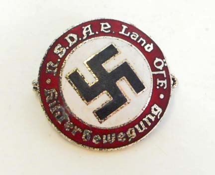 GERMAN NAZI AUSTRIAN POLITICAL NSDAP ENAMELED PARTY BADGE