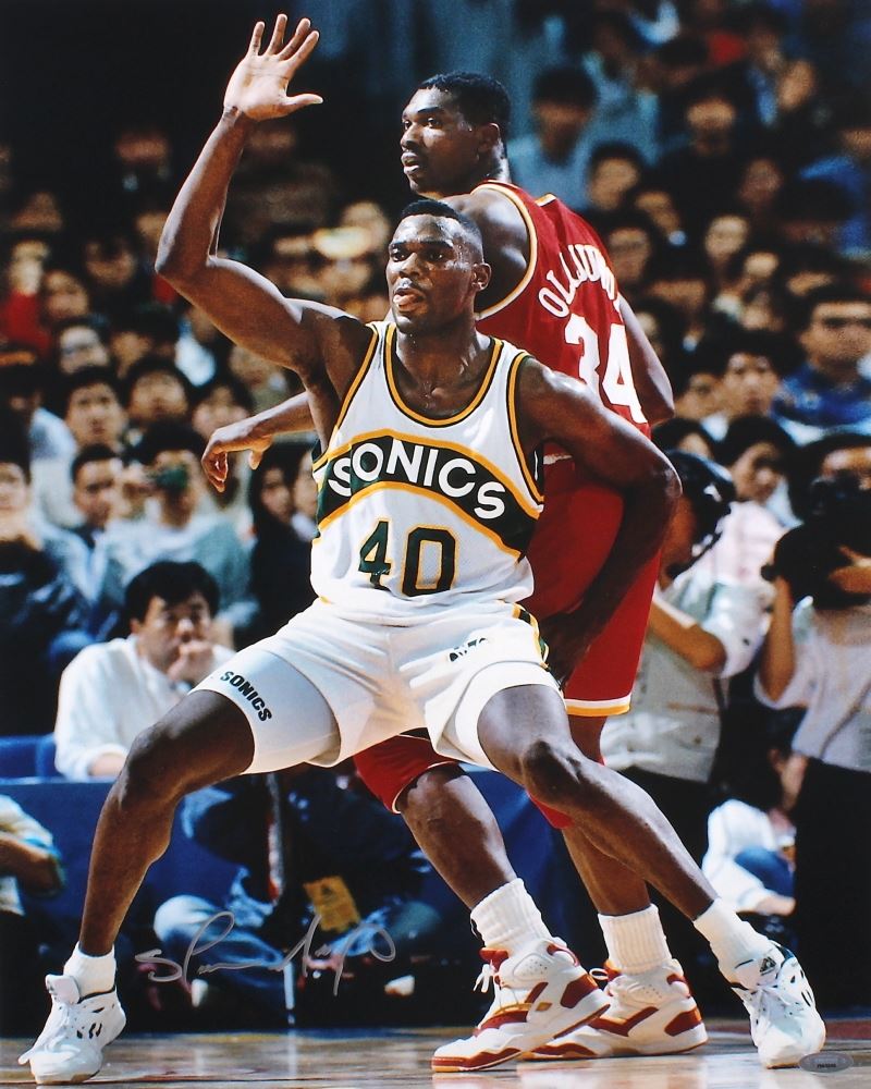 Shawn Kemp Signed Sonics 16x20 Photo vs. Hakeem Olajuwon (TriStar)