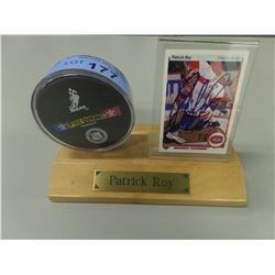 PATRICK ROY SIGNED CARD + PUCK