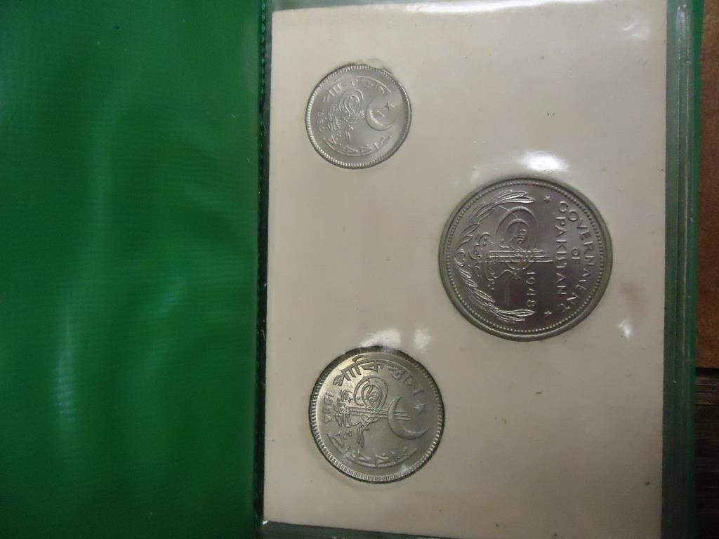 COINS OF PAKISTAN MINT SET 7 COINS ORIGINAL MINT PACKAGING