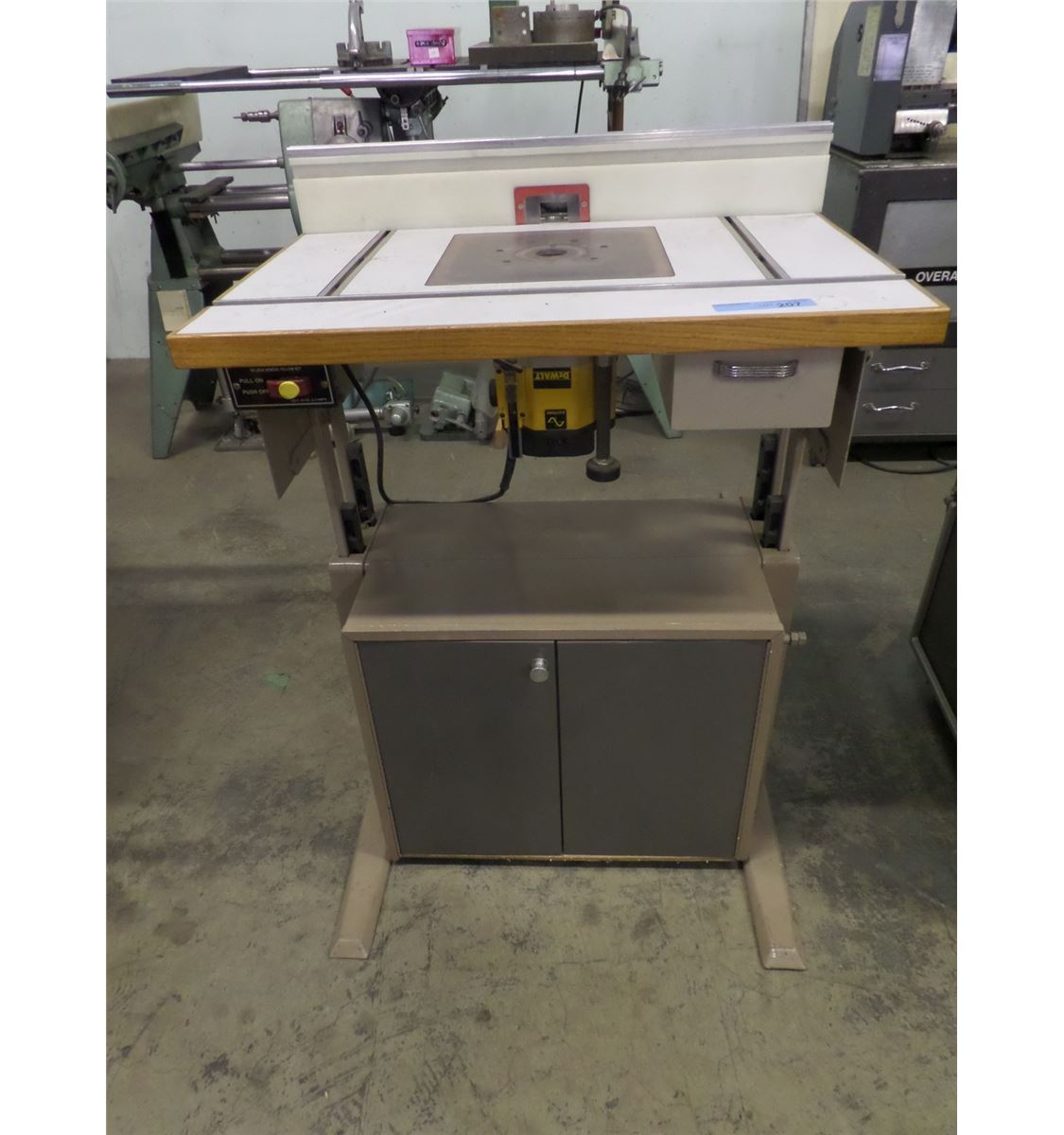 DEWALT TABLE ROUTER