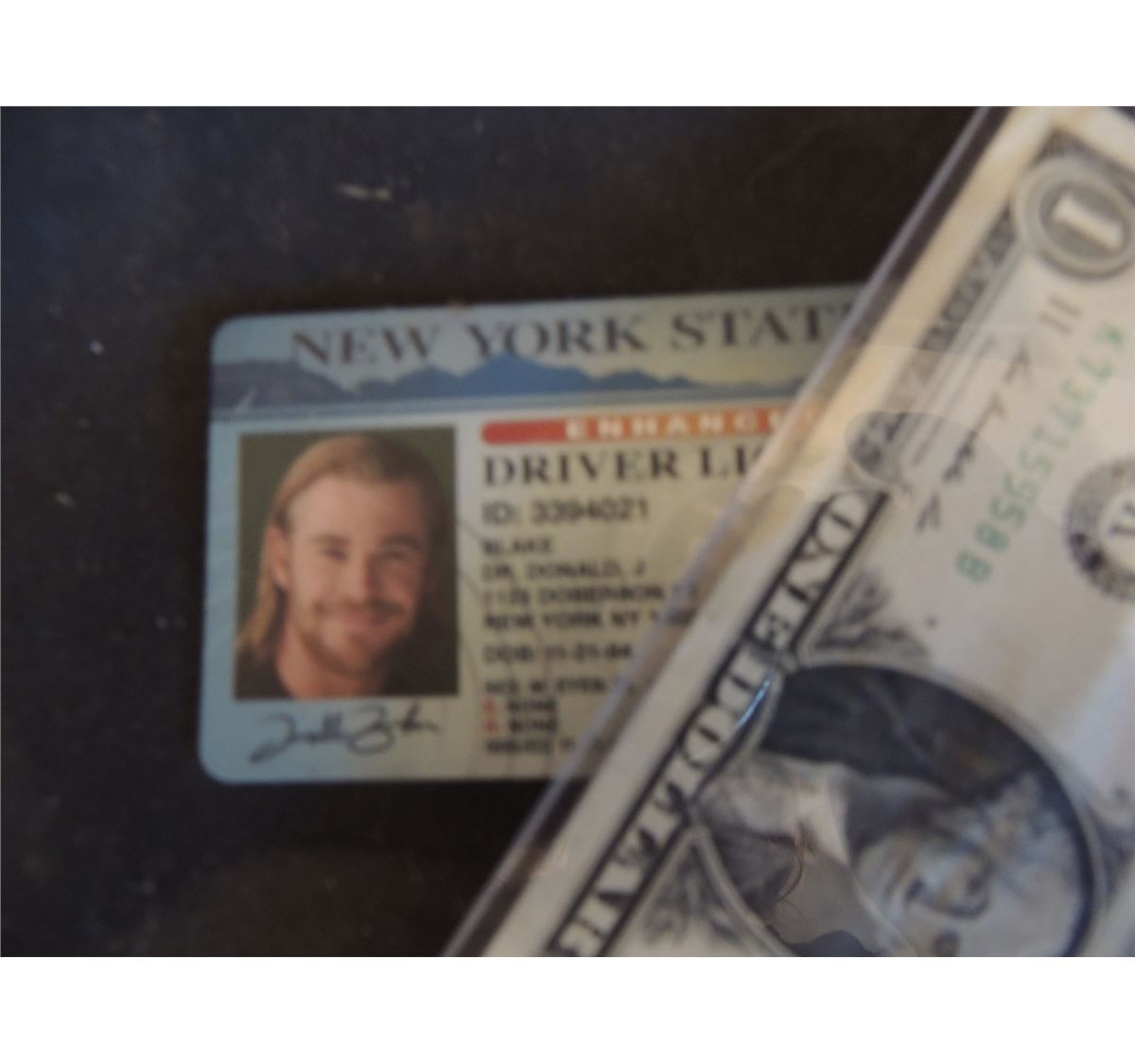 THOR LIAM HEMSWORTH DRIVERS LICENSE