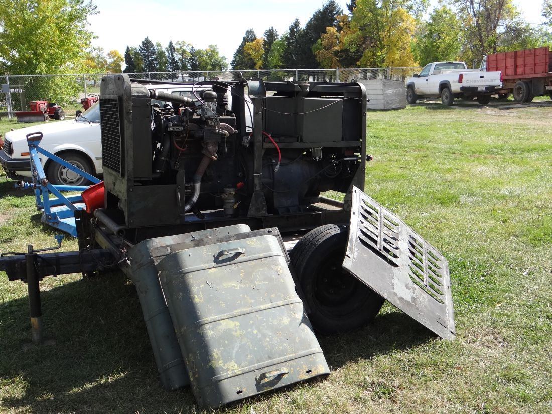 Signal Corps US Army generator, on trailer