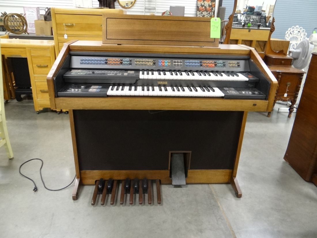 Yamaha Electrone F-55 electronic organ, knee volume control, excellent