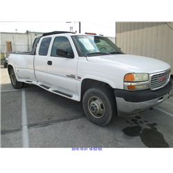 2002 - GMC SIERRA 3500 DIESEL 4X4