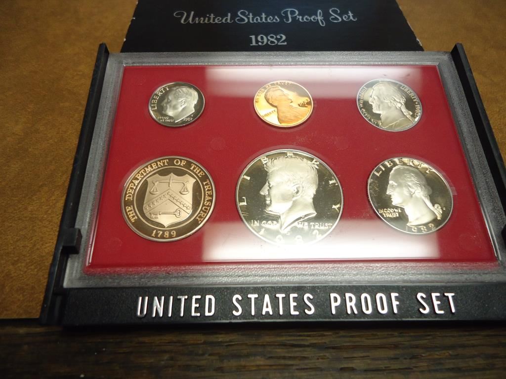 1982 US PROOF SET (WITH BOX)