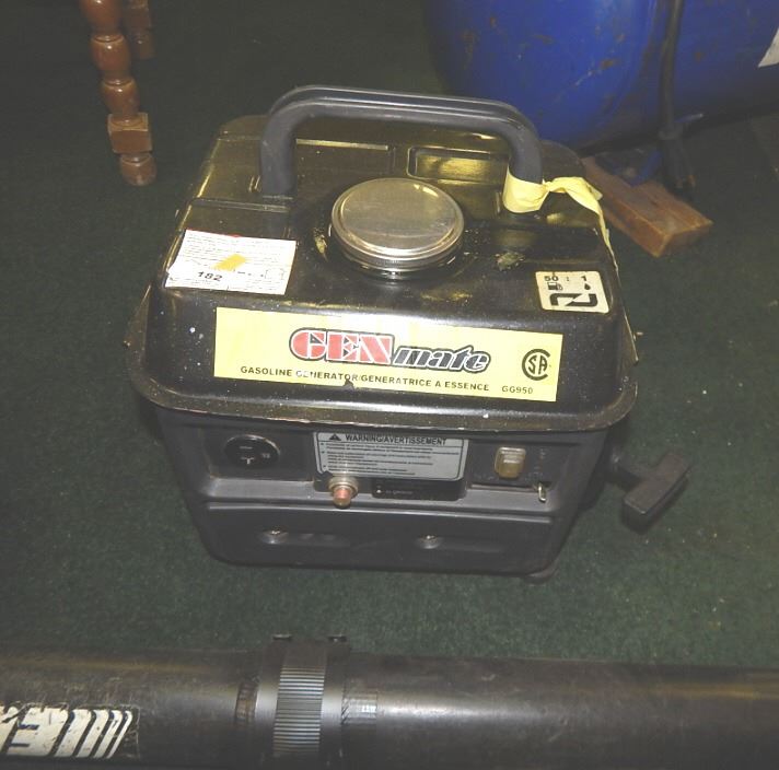 GEN-MATE GENERATOR - 950W - WORKING - NO WARRANTEE OR GUARANTEE