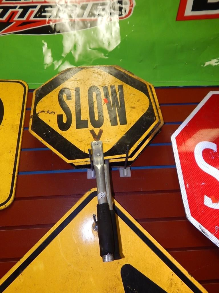 METAL FLAGGER SIGN WITH HANDLE - SLOW/STOP