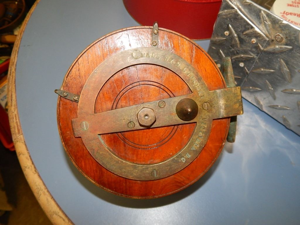PEETZ STYLE FISHING REEL - HAND CRAFTED WITH WOOD AND BRASS - STAMPED ...