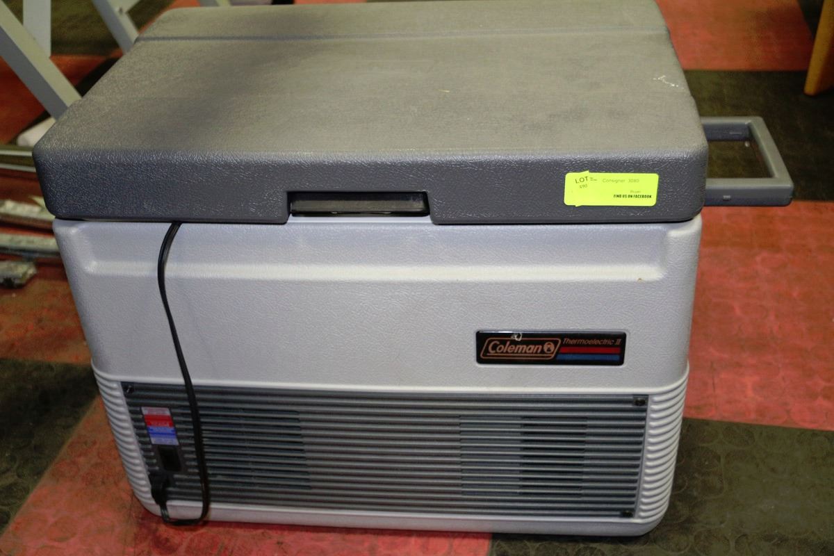 COLEMAN 12 VOLT COOLER