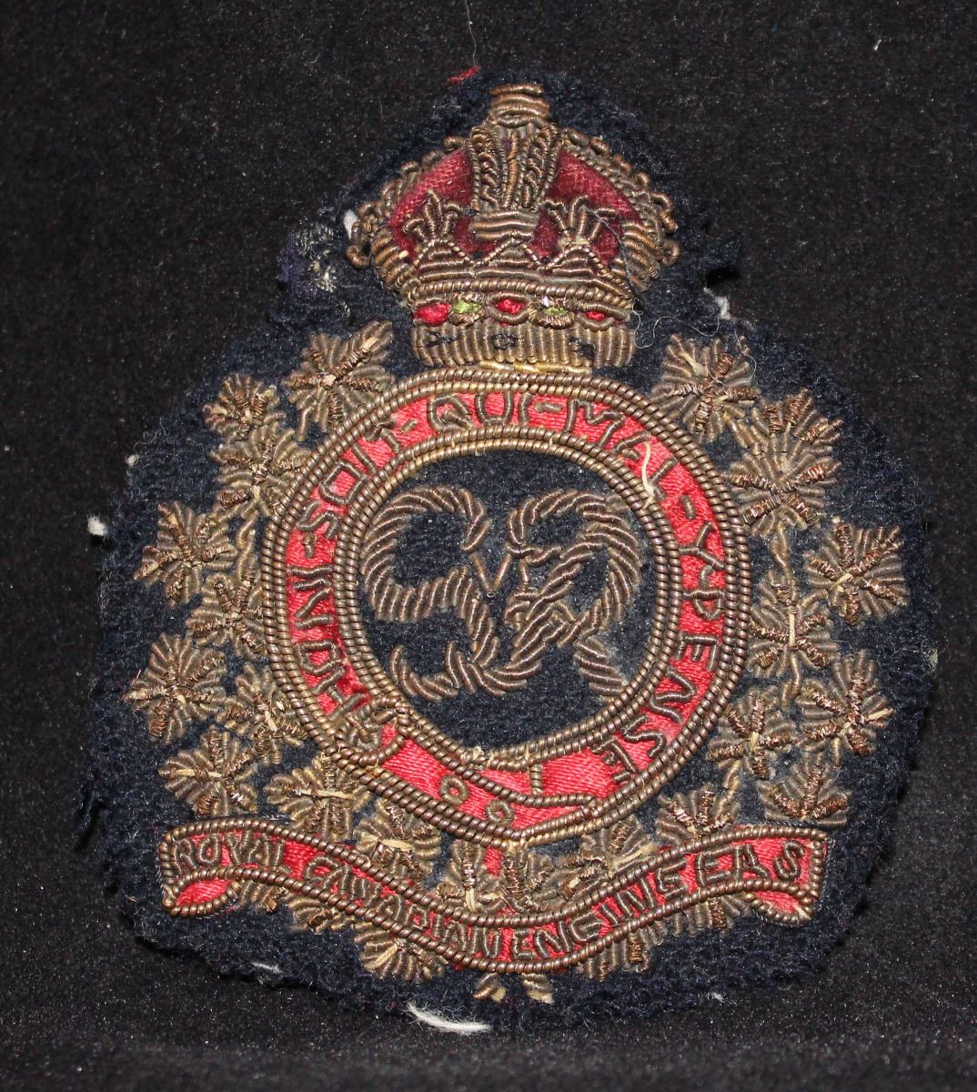 H22. Royal Canadian Engineers Blazer Crest