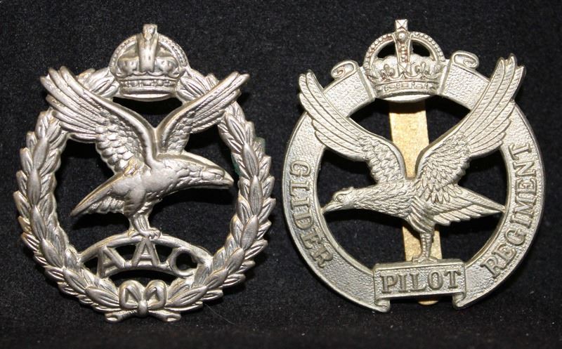 J5. British, Glider Pilot Regiment and AAC, Army Air Corps, Cap badge lot